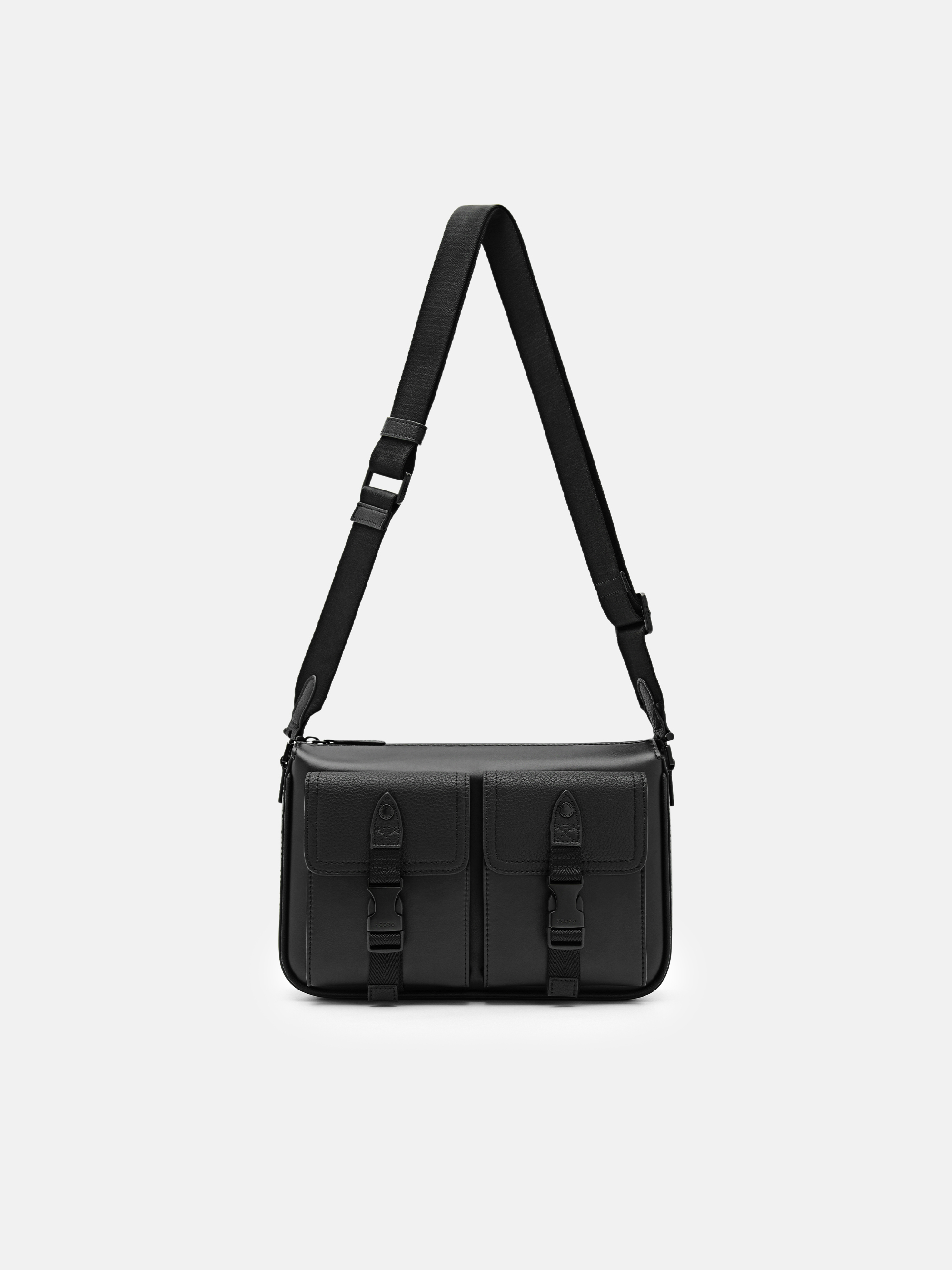Tas Crossbody Webb - Hitam - PEDRO ID